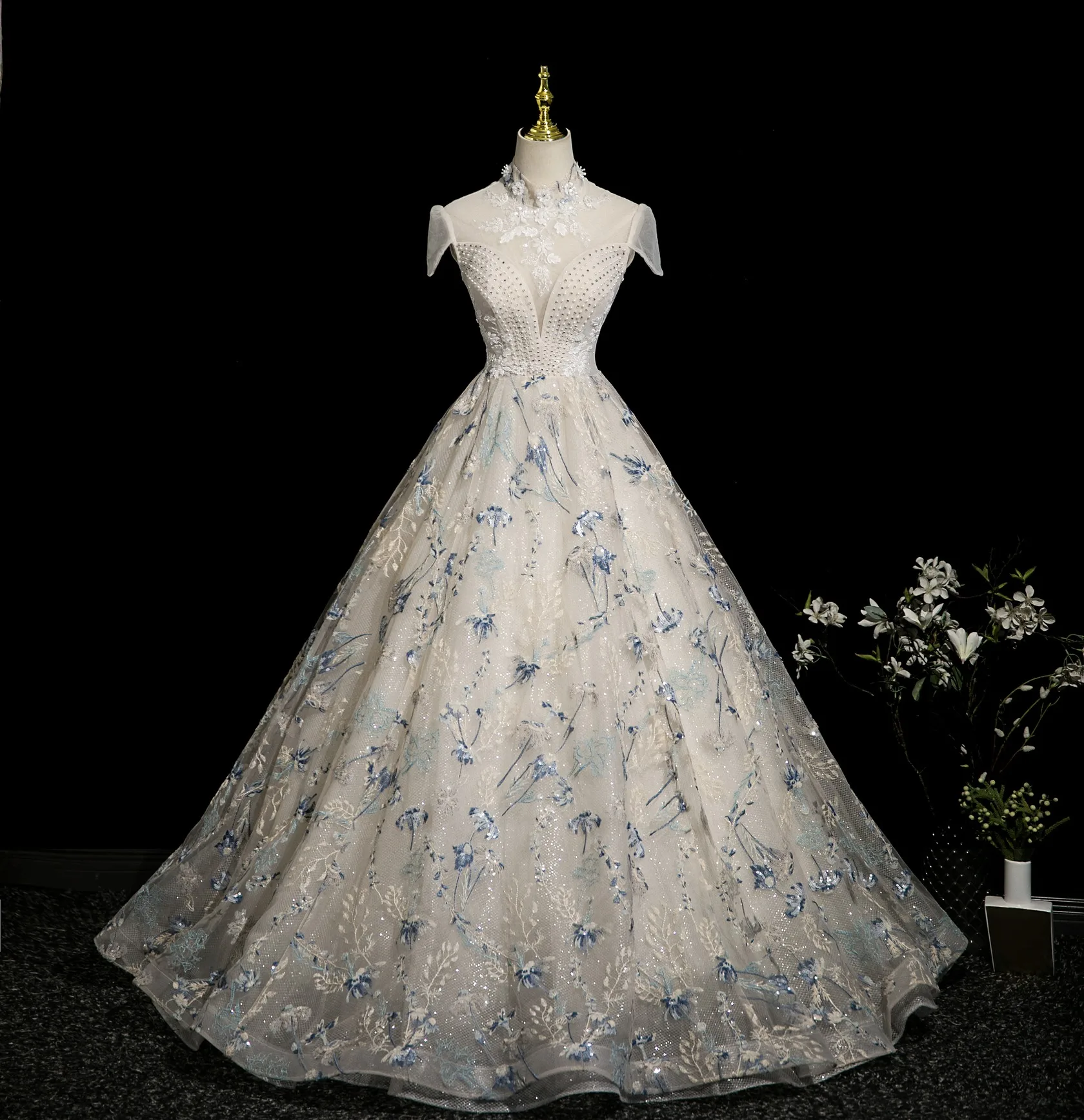 Demure Ivory Beading Pearl Rhinestone Lace Flower Prom Dresses 2025 ...