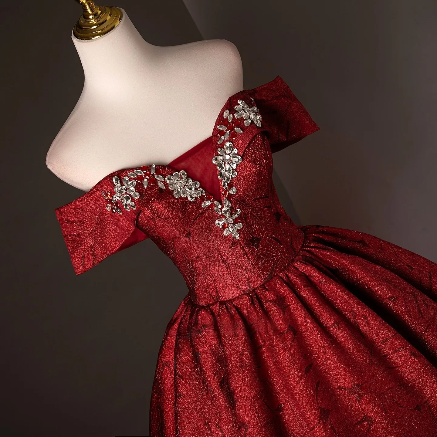 Vintage / Retro Burgundy Rhinestone Prom Dresses 2025 Ball Gown Off-The ...