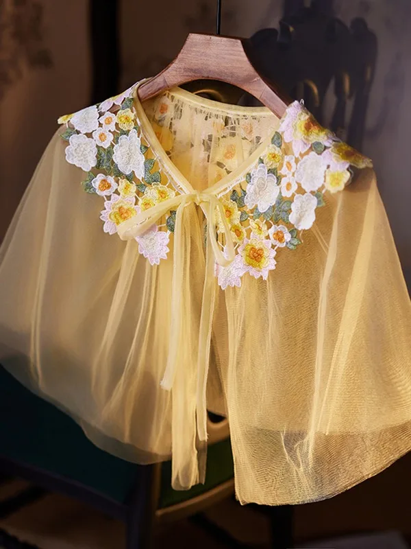 Chic / Beautiful Yellow Lace Flower Prom Tulle shawl 2025