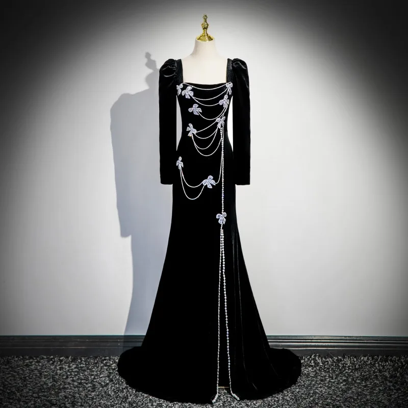 Demure Black Rhinestone Split Front Velvet Prom Dresses 2025 Trumpet ...