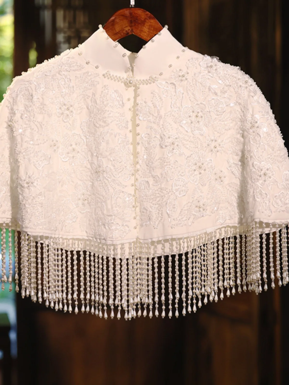 Elegant White Handmade Pearl Lace Flower High Neck Shawls 2025